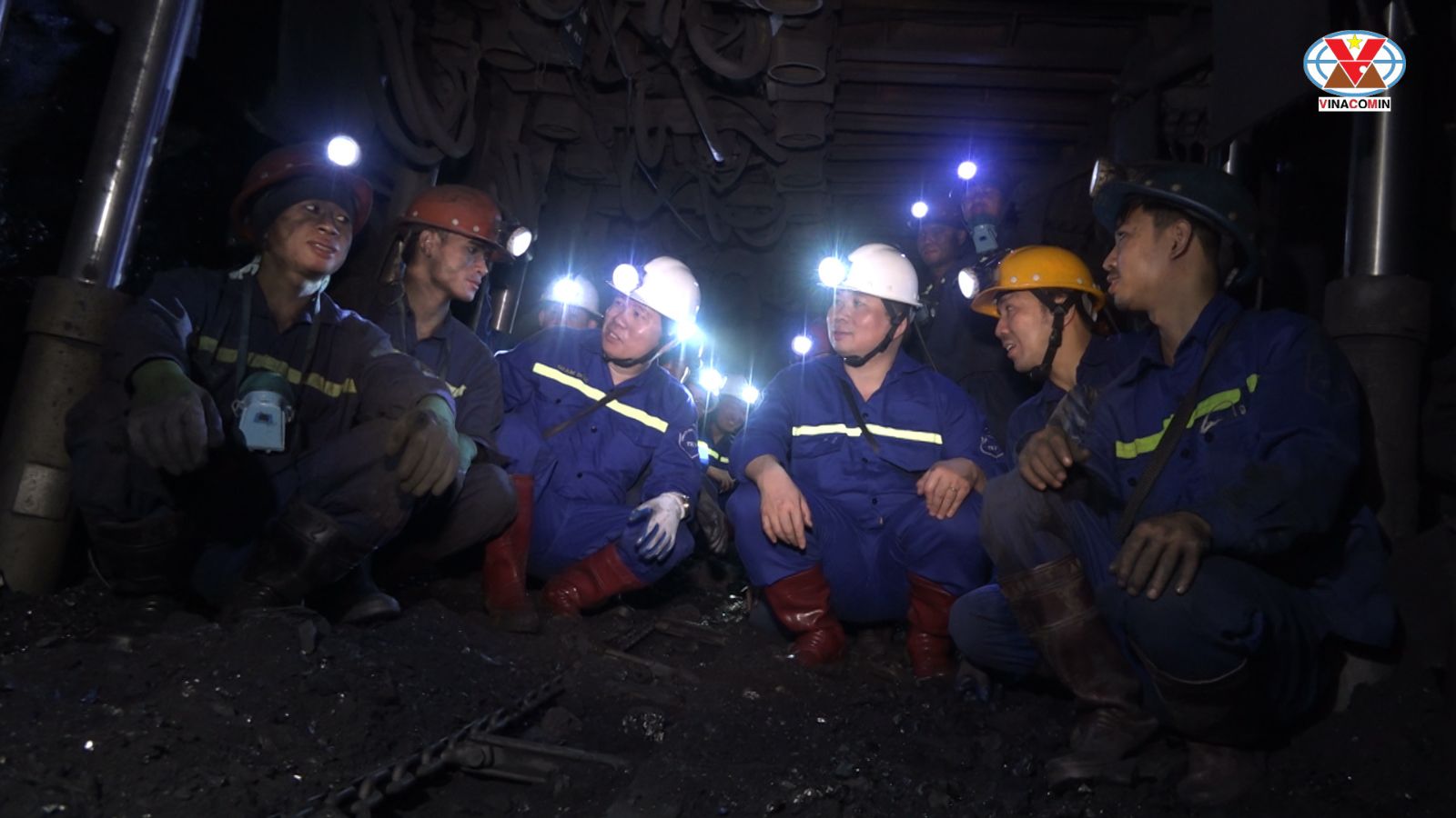 PTGĐ Tập đoàn Nguyễn Văn Tuân kiểm tra sản xuất Công ty than Thống Nhất ...