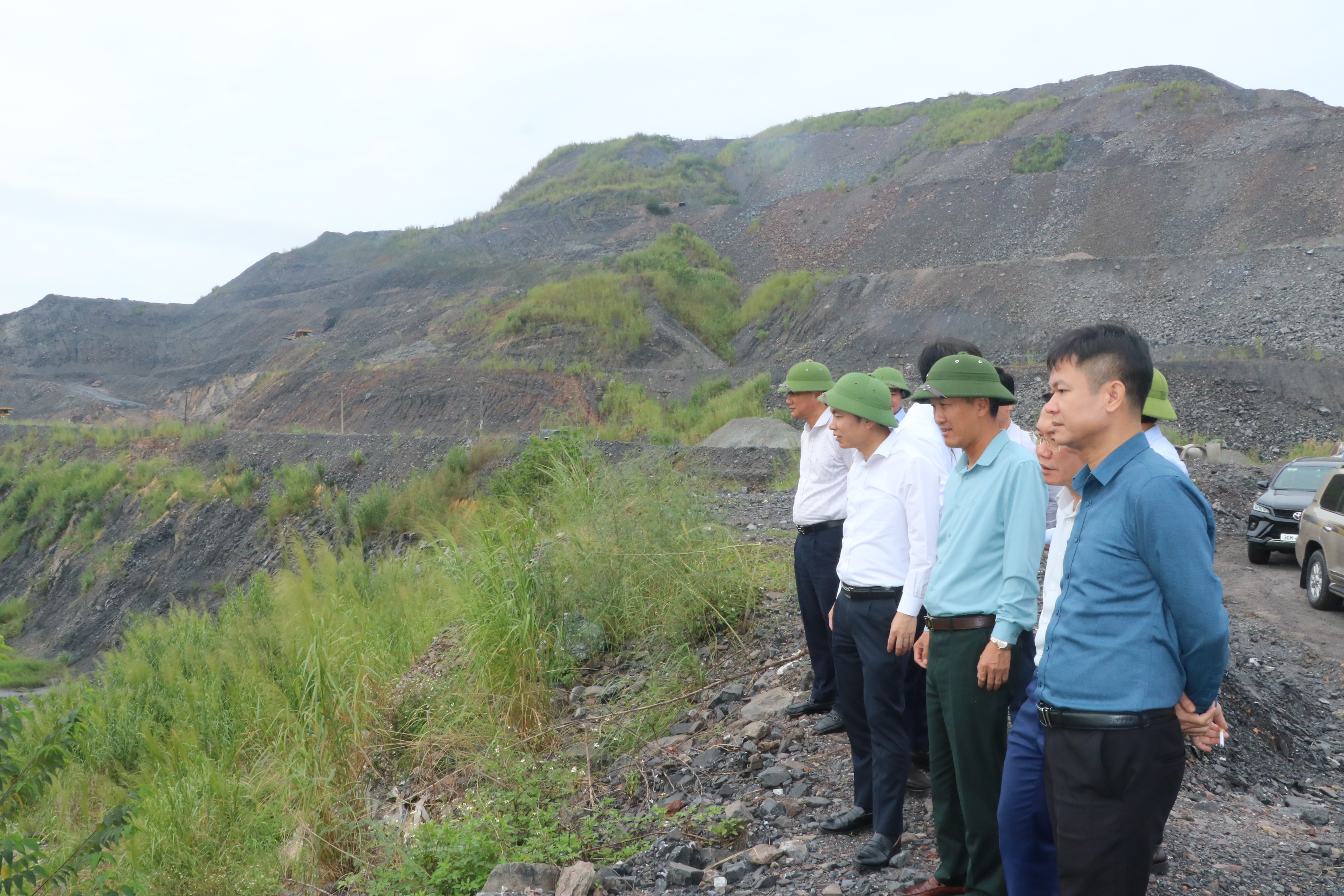 Phó Tổng giám đốc Tập đoàn Nguyễn Huy Nam kiểm tra công tác khắc phục ...